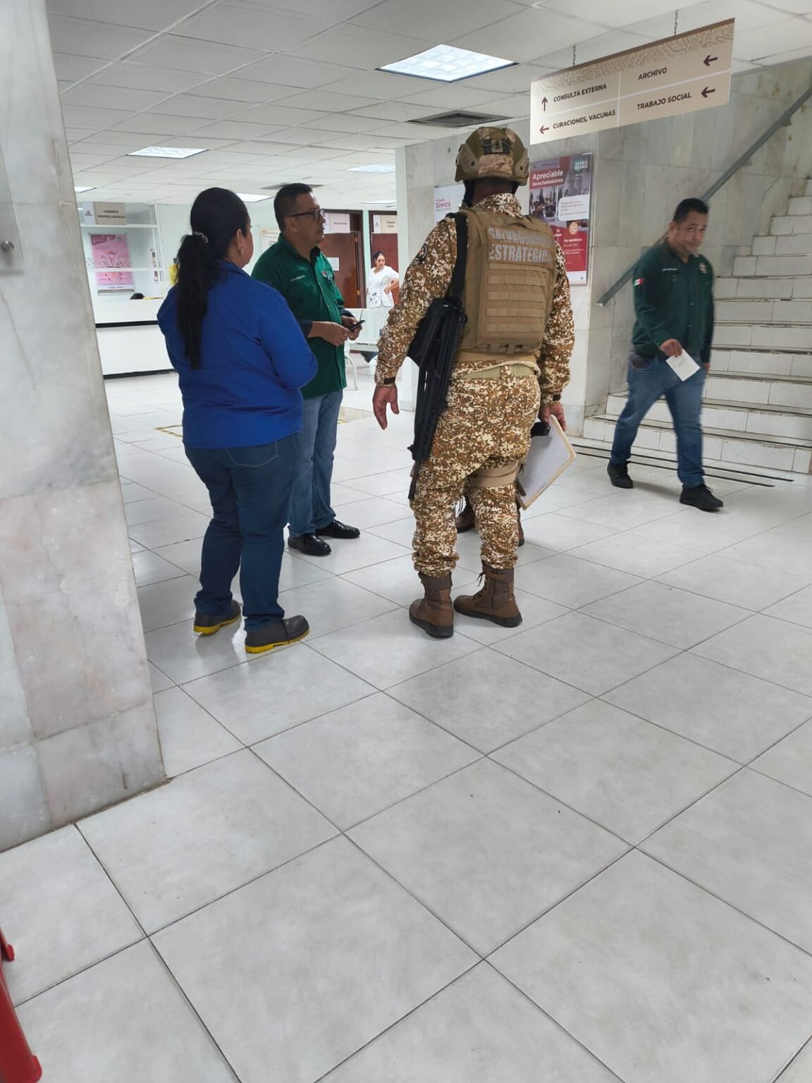 ¡CLÍNICA MINATITLÁN PEMEX: DERECHOHABIENTE EXIGE MEDICAMENTOS A PUNTA ...